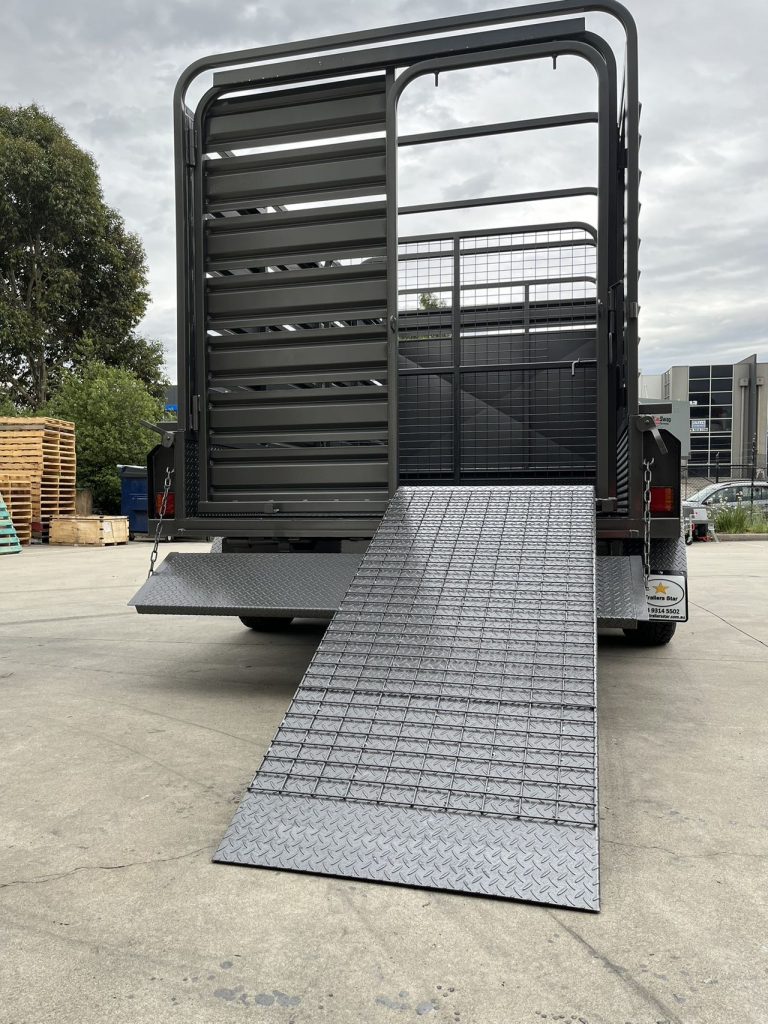 12x6 Tandem Hydraulic Tipper Trailer Cattle Crate With Centre Divider ...