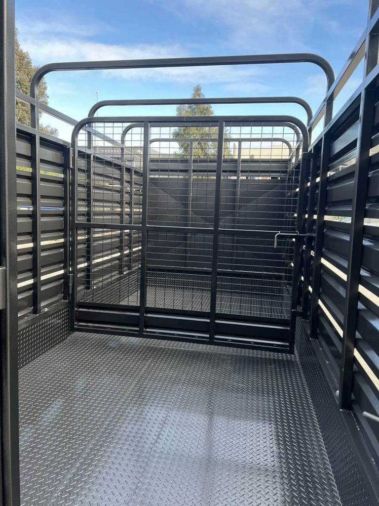 14x6 Tri-Axle Cattle Crate With Centre Divider 4500kg - Trailers Star